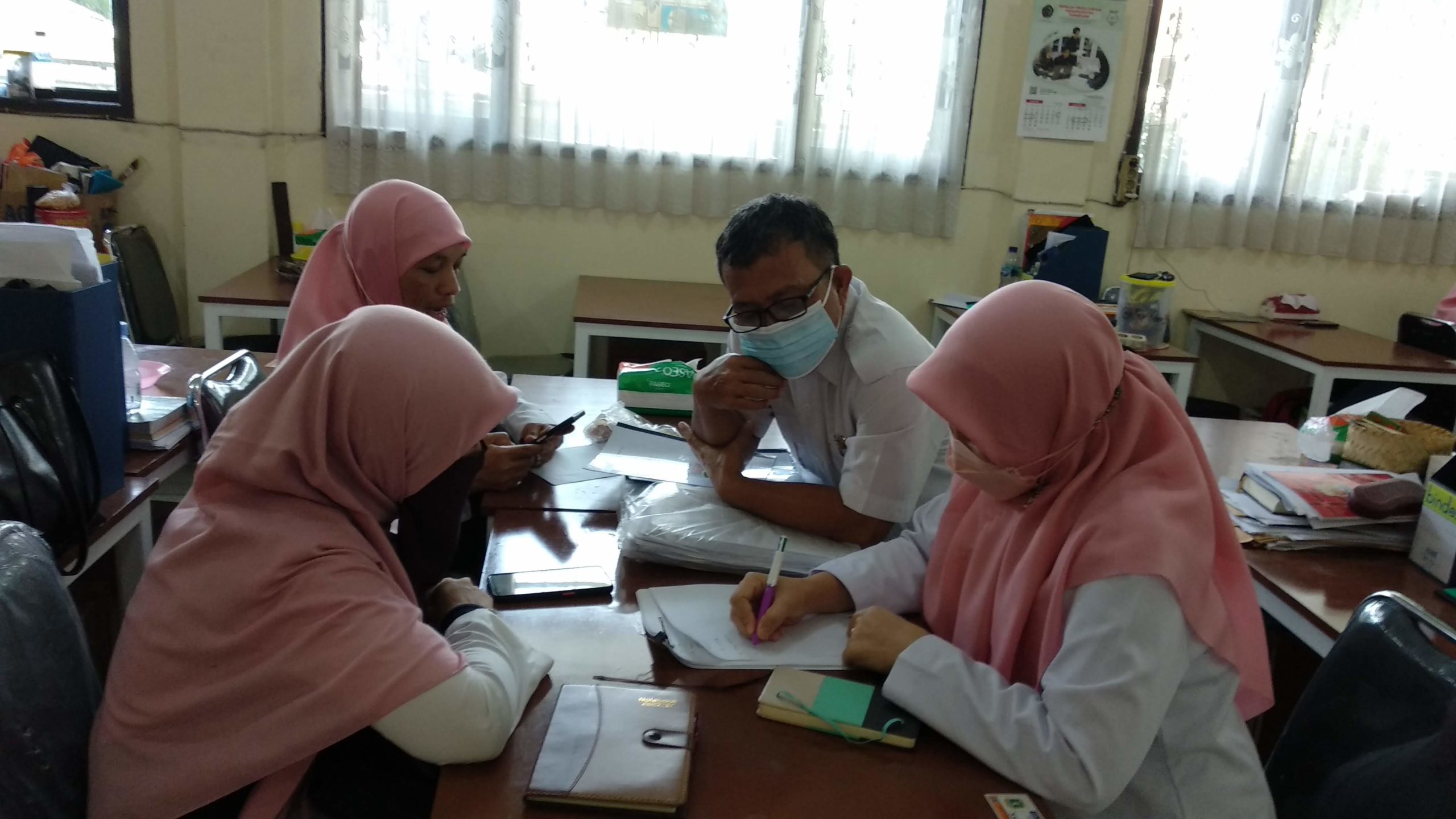 Refleksi Nilai dan Peran Guru Penggerak - Karedok.Net